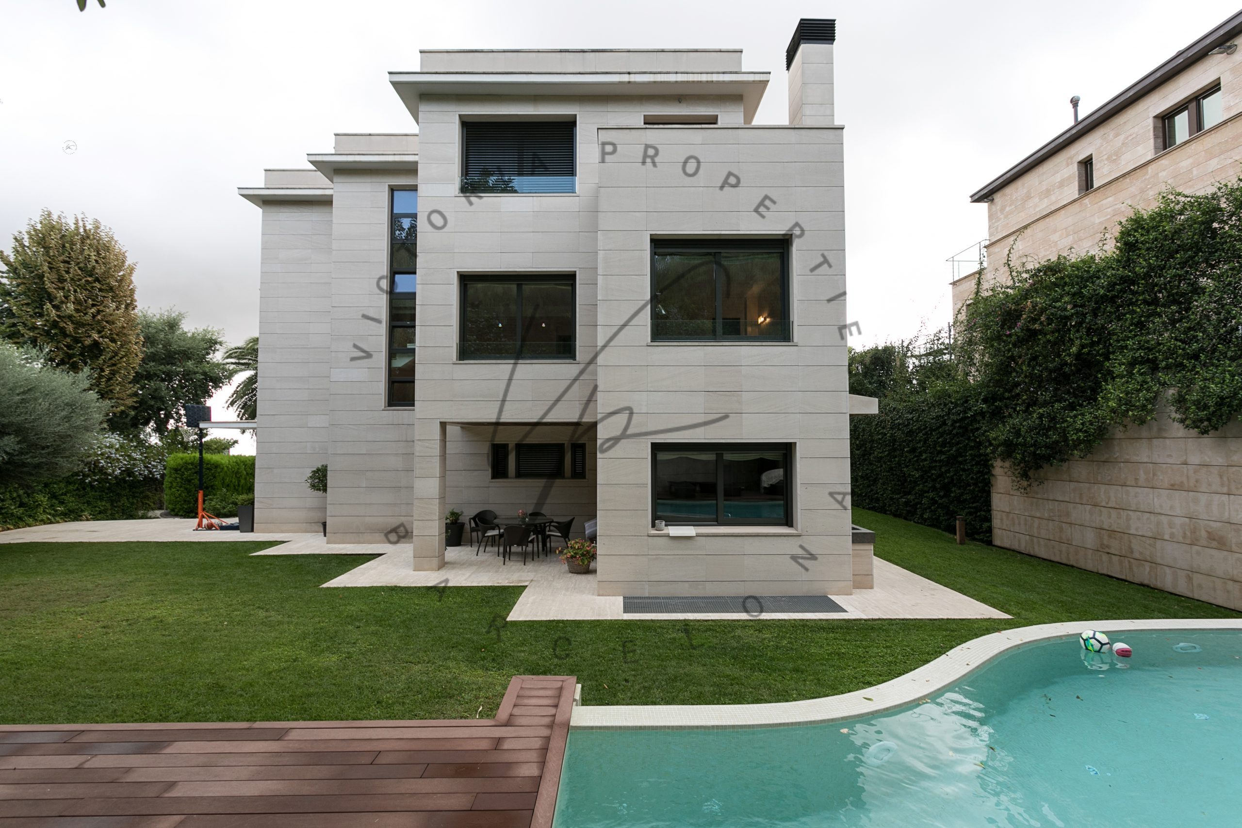 Portada - Victoria Properties